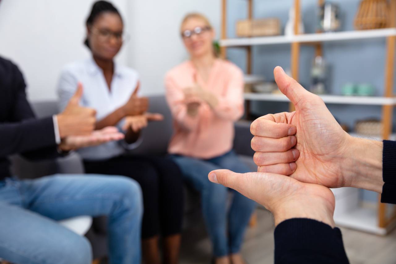 Gebärdensprache - 7 Fakten zur Gebärdensprache - Spracheninstitut ...